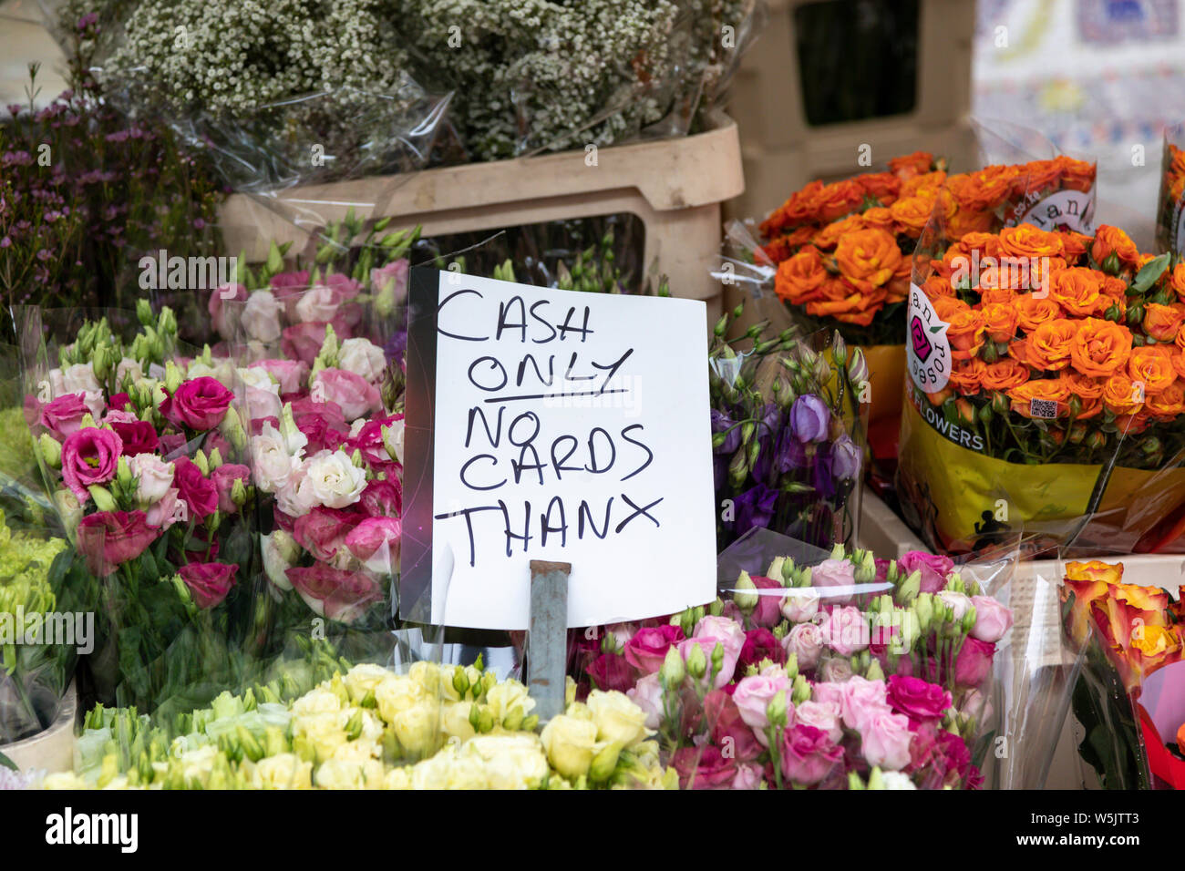 LONDON, UK - JULY 28, 2019: Cash Only sign at a Street Market with ...