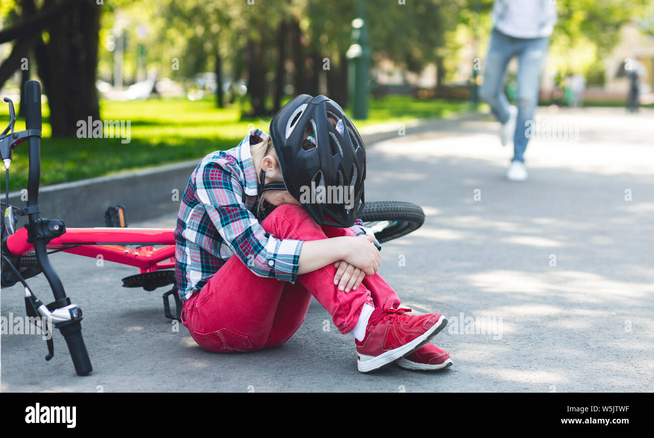 Child falling bicycle hi-res stock photography and images - Alamy