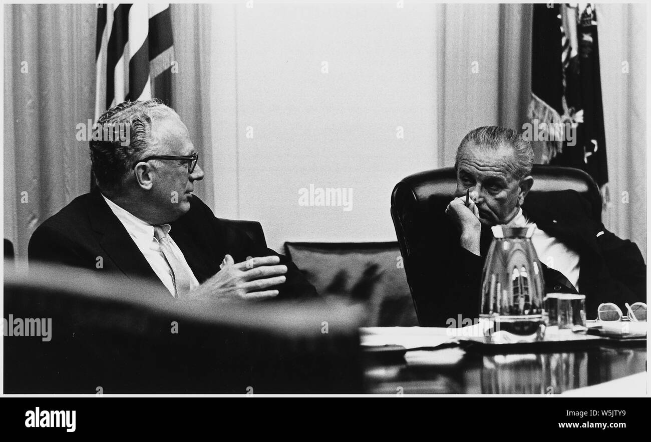 President lyndon johnson cabinet white hi-res stock photography and ...