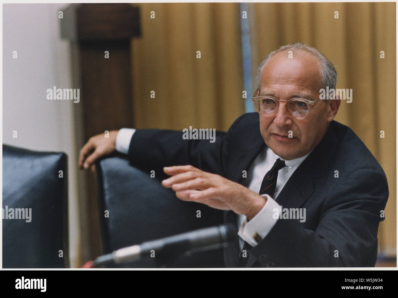 Advisors: Walt Rostow; Scope and content: Location: White House Cabinet ...