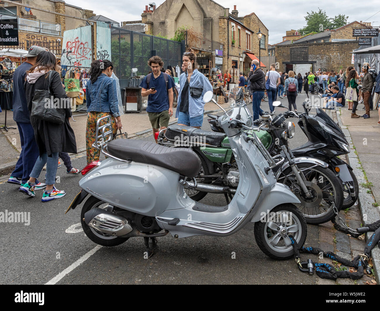 Ezra Street London High Resolution Stock Photography and Images - Alamy