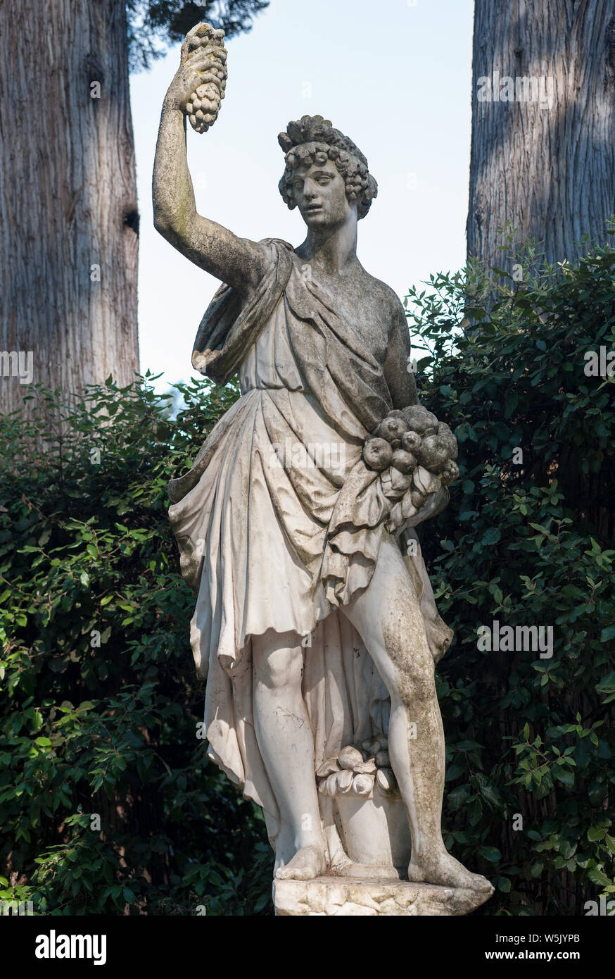 Bacchus god statue hi-res stock photography and images - Alamy