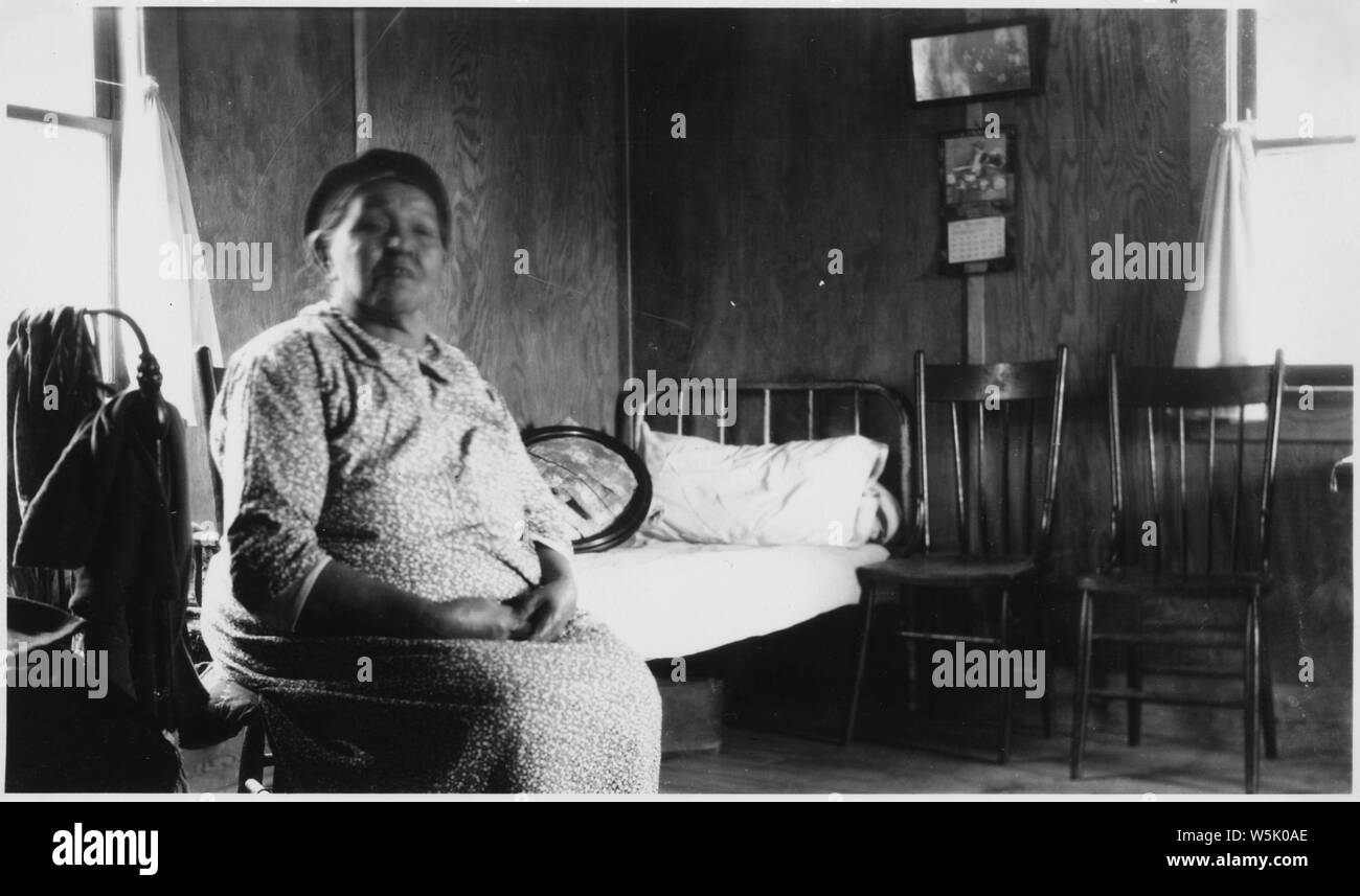 Anna standing hi-res stock photography and images - Alamy