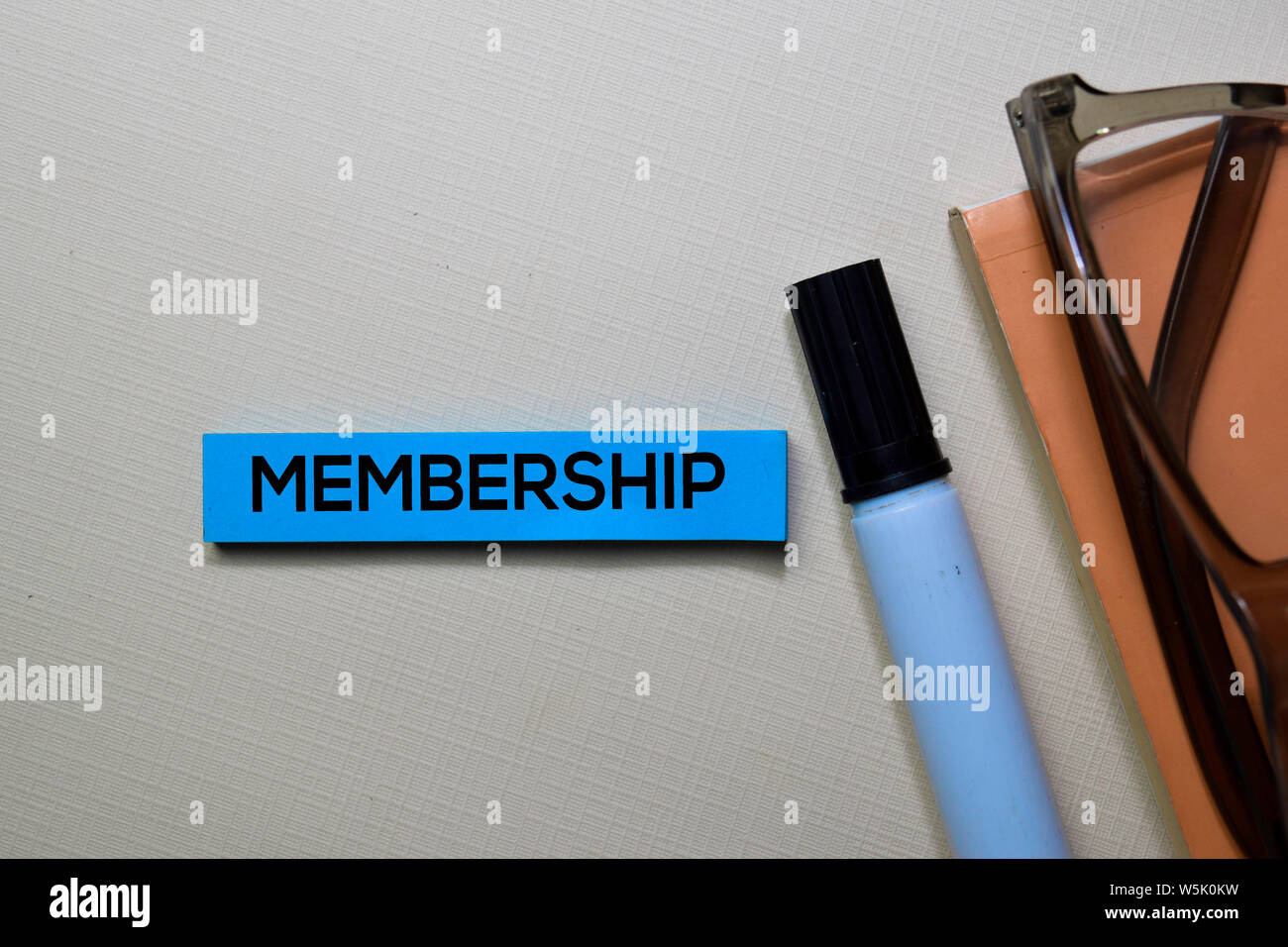 Membership text on sticky notes isolated on office desk Stock Photo - Alamy
