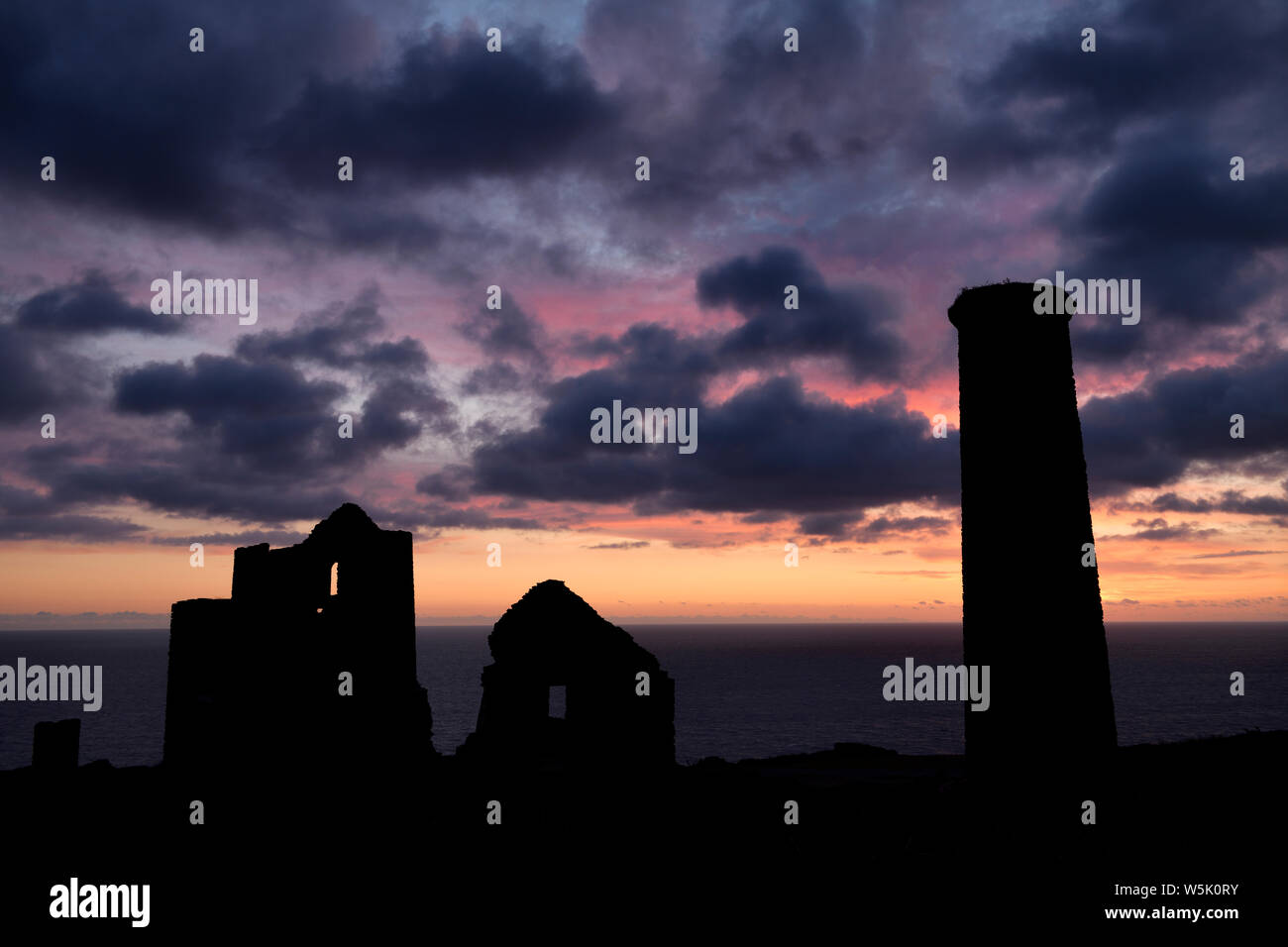 Cornwall silhouette hi-res stock photography and images - Alamy