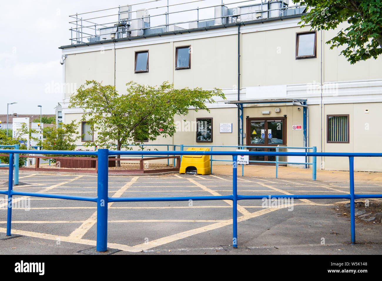 Edinburgh western general hospital hi-res stock photography and images ...