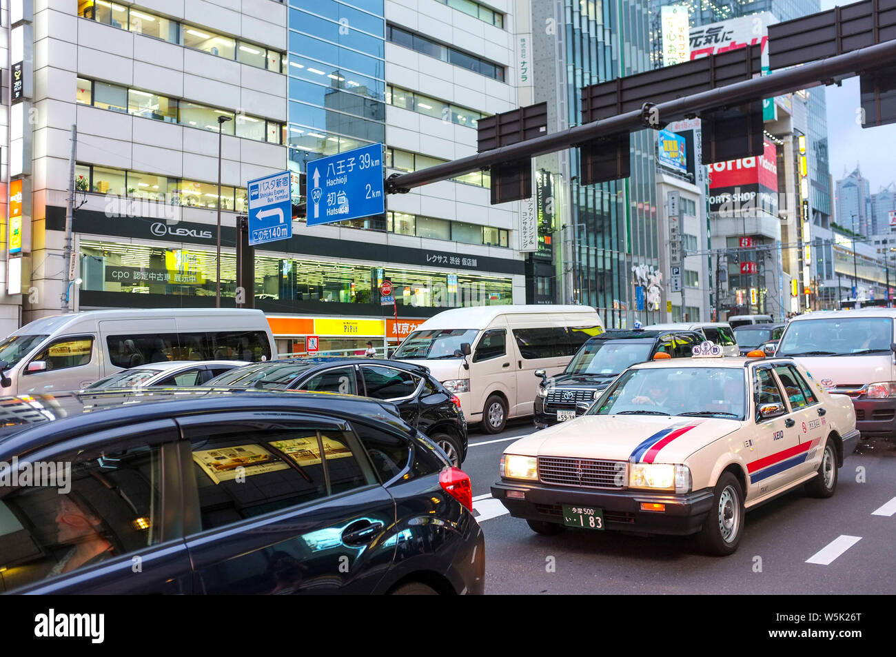 Taxi in the traffic in Tokyo Japan Stock Photo - Alamy