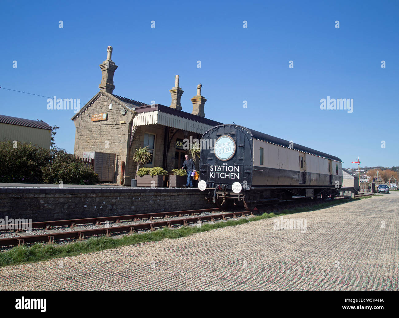 Kitchen platform hi-res stock photography and images - Alamy