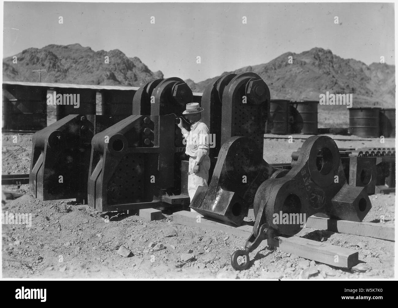 Bulkhead gate mechanism in storage at Boulder City. Portion of toggle ...