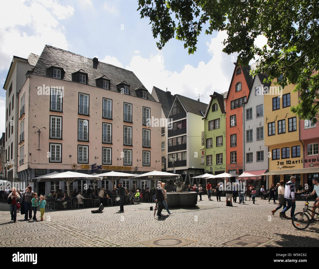 Fountain fischmarkt cologne germany hi-res stock photography and images ...