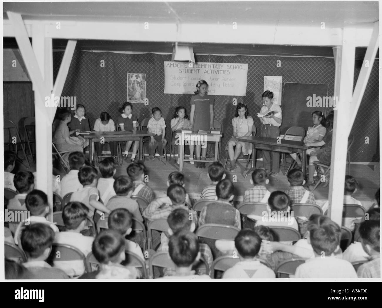 Children in an assembly hall at Amache Elementary School Stock Photo ...