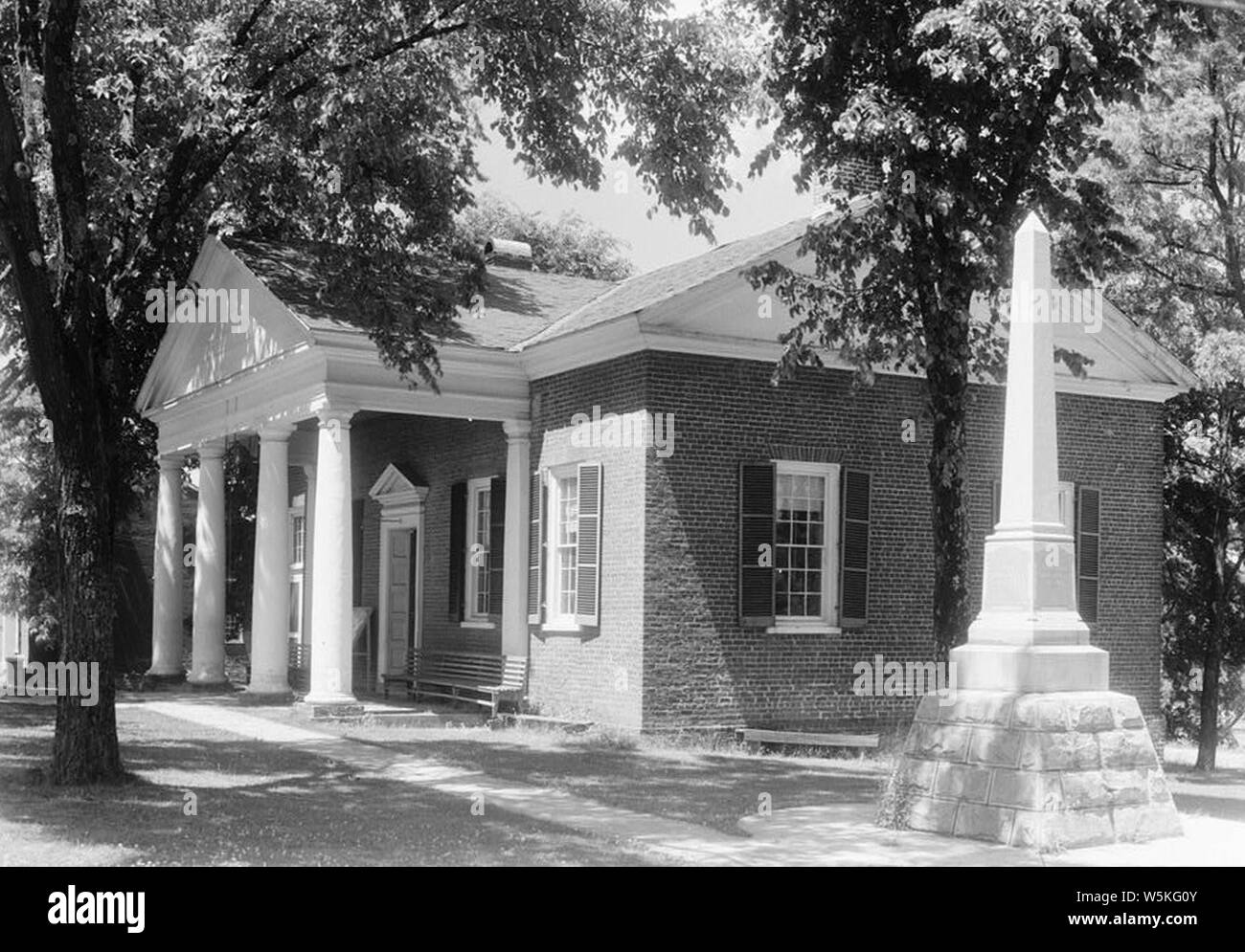 Cumberland County Courthouse, U.S. Route 60, Cumberland (Cumberland ...