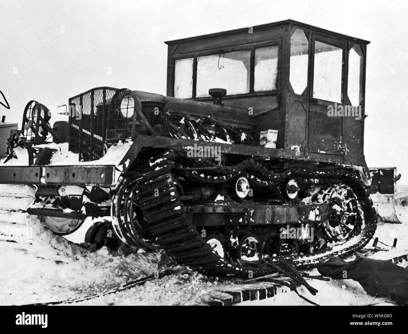 Damaged tractor in the Antarctic c1947 Stock Photo - Alamy
