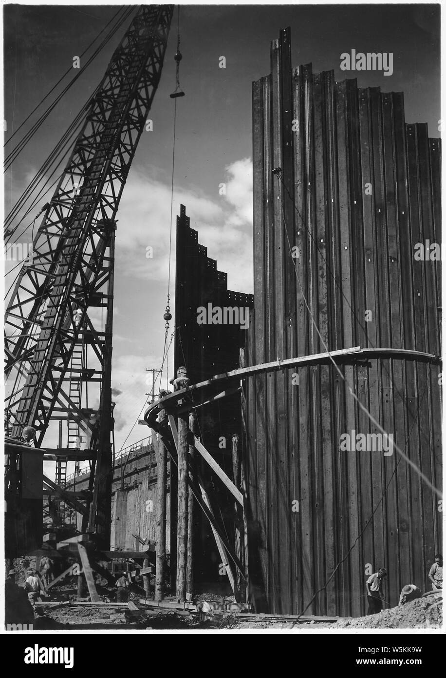 Construction of cofferdam cells.; Scope and content: Photograph from ...