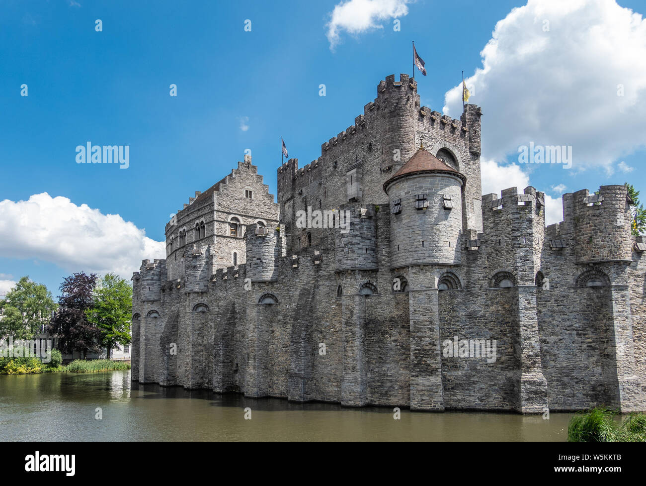 Cast e hi-res stock photography and images - Alamy