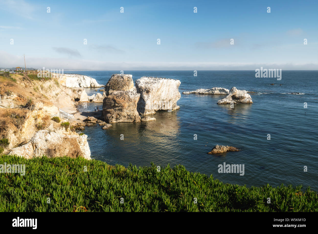 Cliffs in the Ocean. Margo Dodd Park in the Shell Beach, California ...