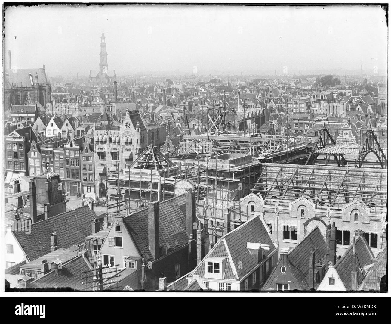 Damrak 74 tm 83 (vrnl) Jacob Olie (max res Stock Photo - Alamy