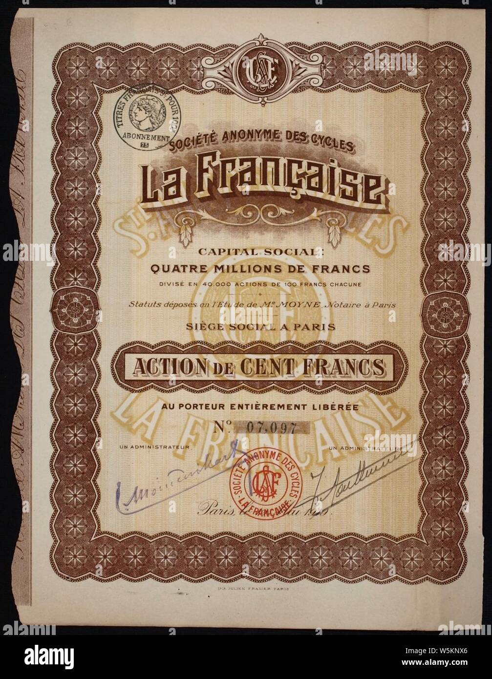 La francaise hi-res stock photography and images - Alamy