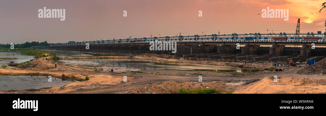 Barrage repairing hi-res stock photography and images - Alamy