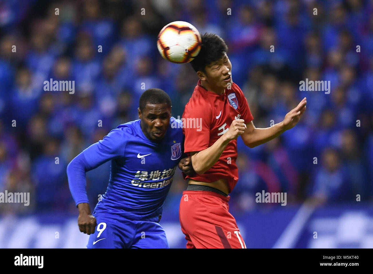 Zhang xiaobin hi-res stock photography and images - Alamy