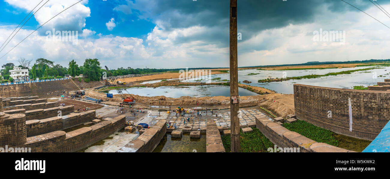 Durgapur barrage hi-res stock photography and images - Alamy