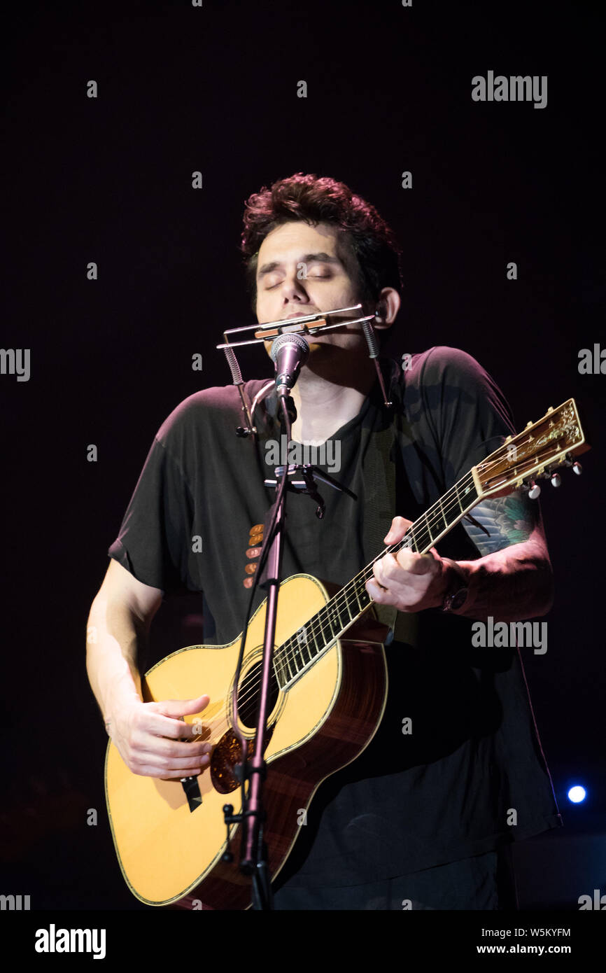American singer-songwriter John Mayer performs during the "An Evening ...