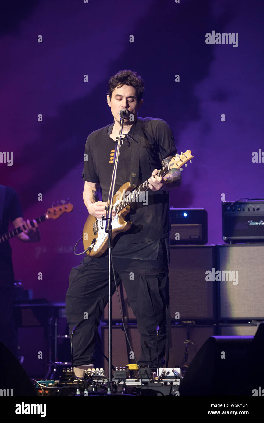Singer john mayer hi-res stock photography and images - Alamy