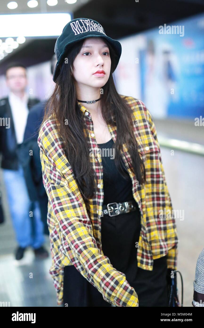 Chinese singer Cheng Xiao of South Korean-Chinese girl group Cosmic ...