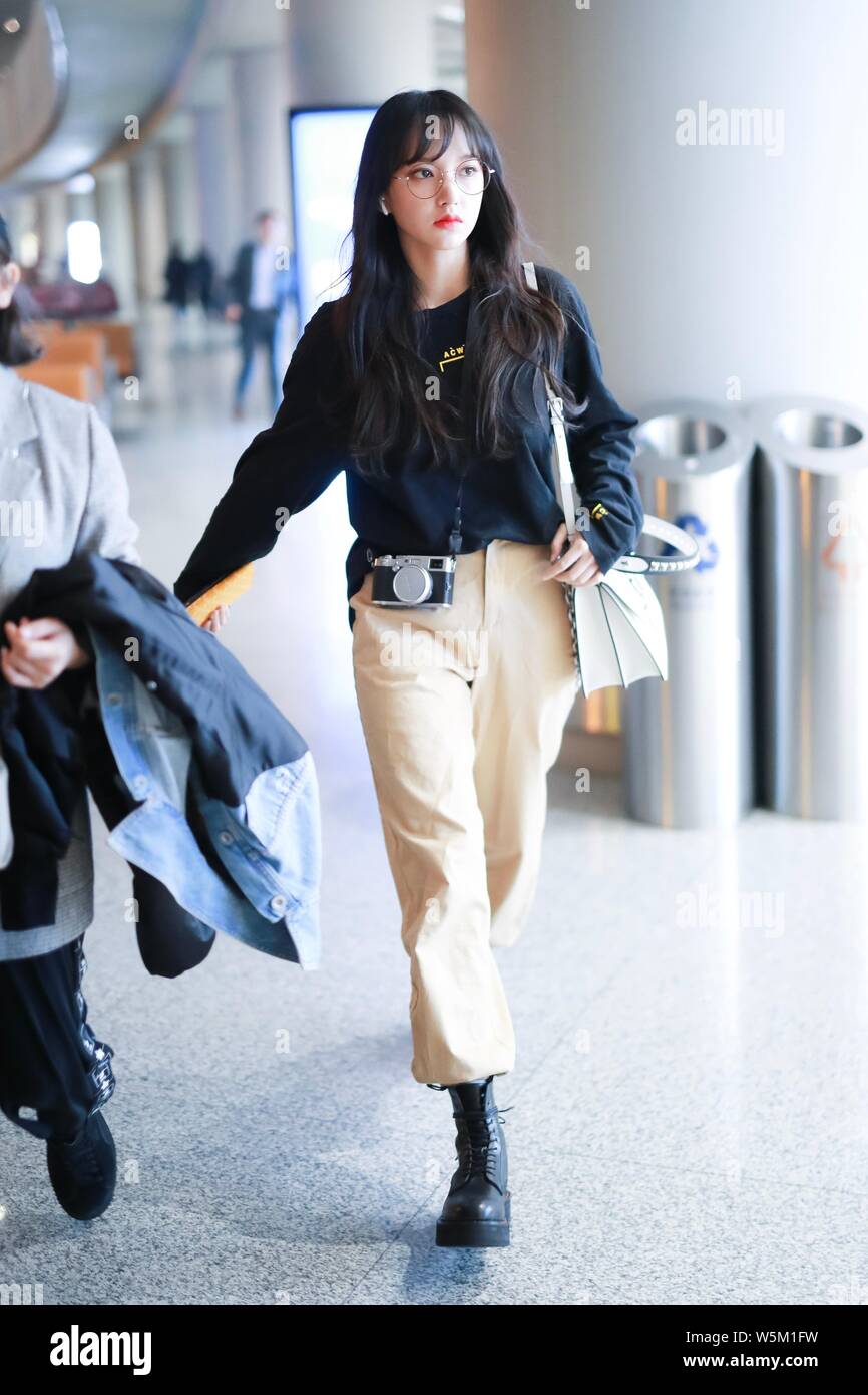 Chinese singer Cheng Xiao of South Korean-Chinese girl group Cosmic ...