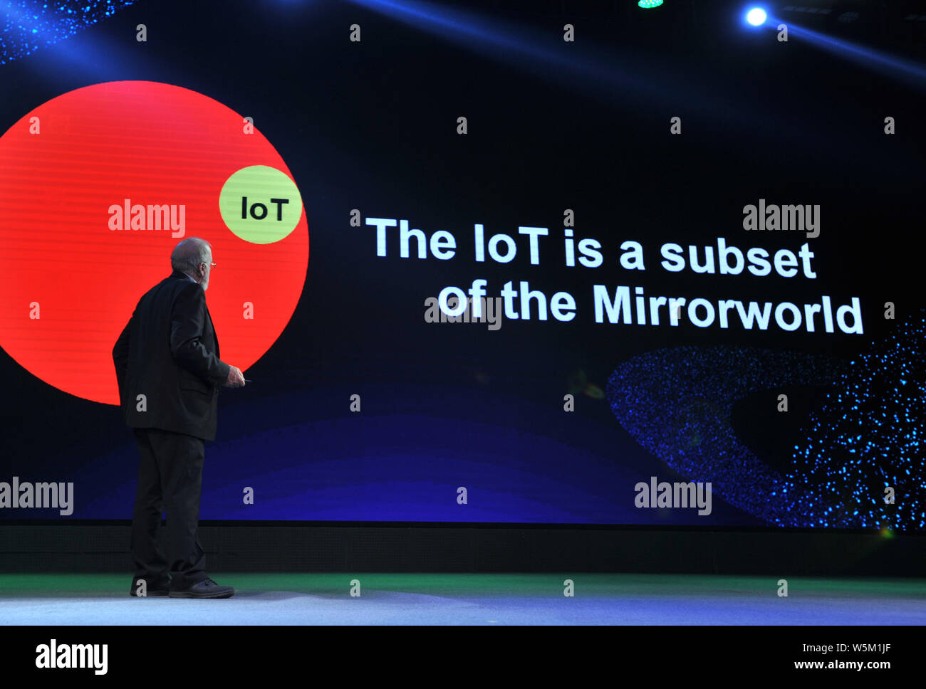 Kevin Kelly, founding executive editor of Wired magazine, delivers a ...