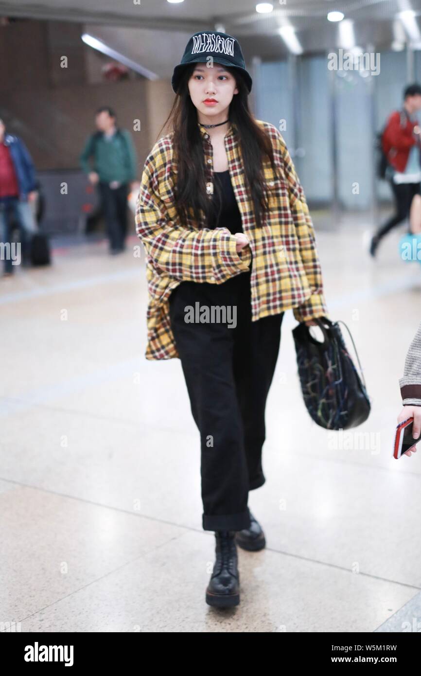 Chinese singer Cheng Xiao of South Korean-Chinese girl group Cosmic ...