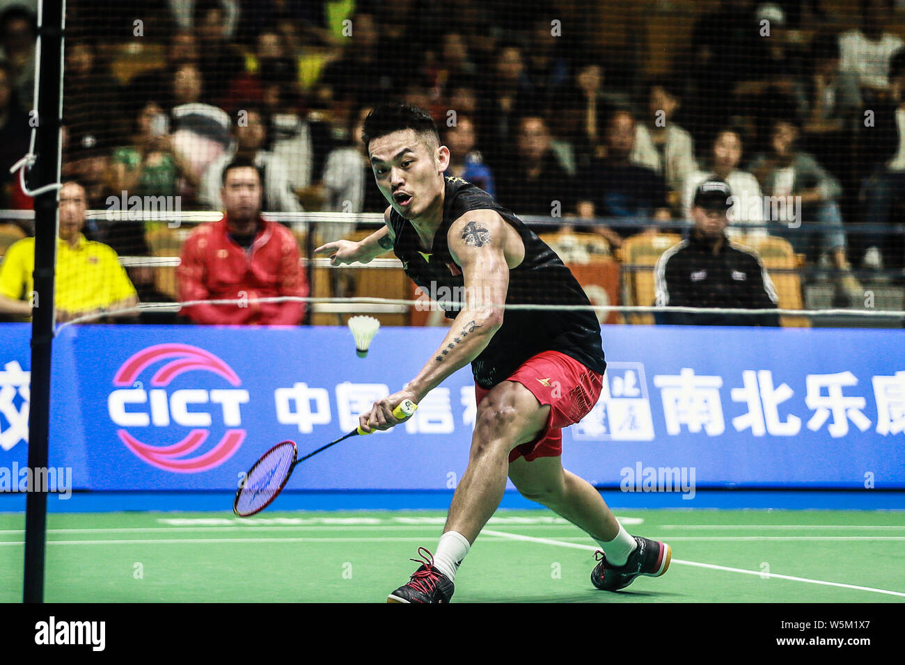 Badminton champions hi-res stock photography and images - Alamy