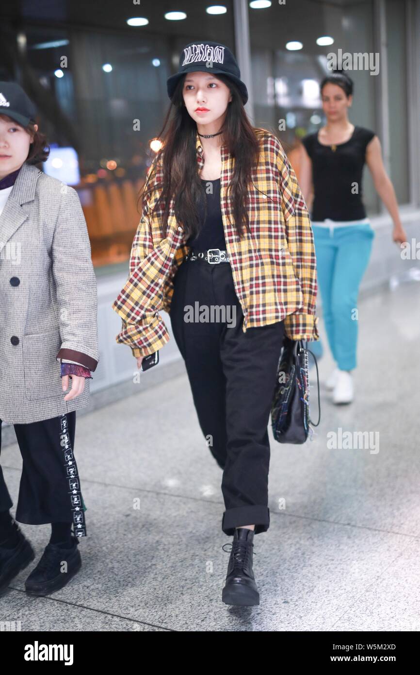 Chinese singer Cheng Xiao of South Korean-Chinese girl group Cosmic ...