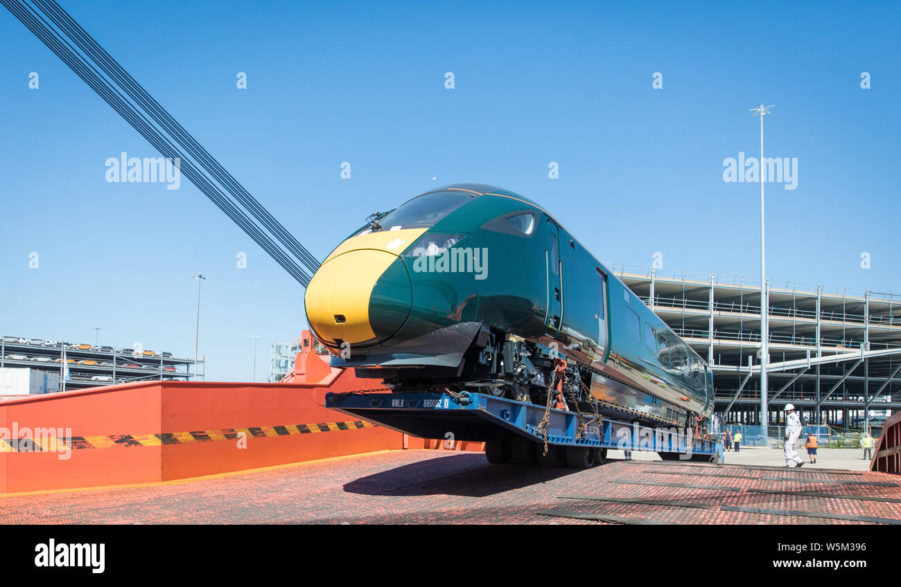 Southampton port rail hi-res stock photography and images - Alamy