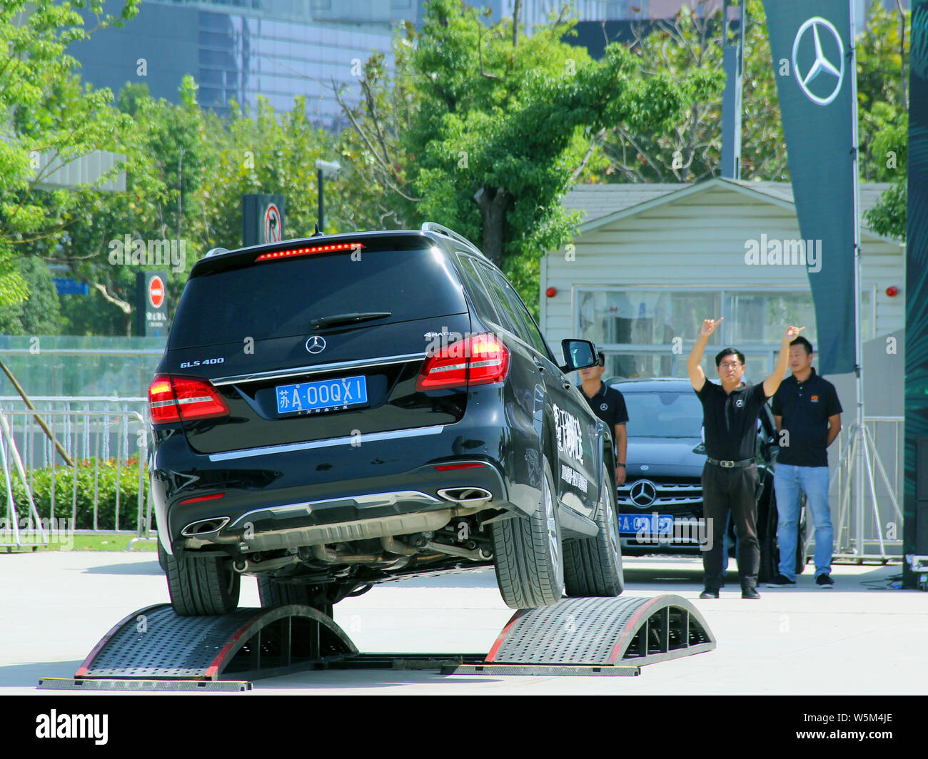 Gls suv hi-res stock photography and images - Alamy