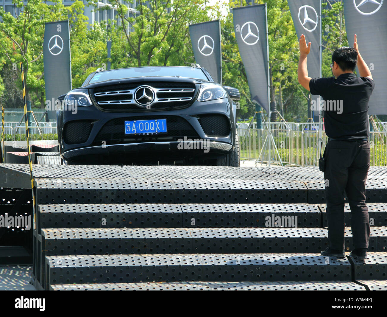 Gls mercedes hi-res stock photography and images - Alamy