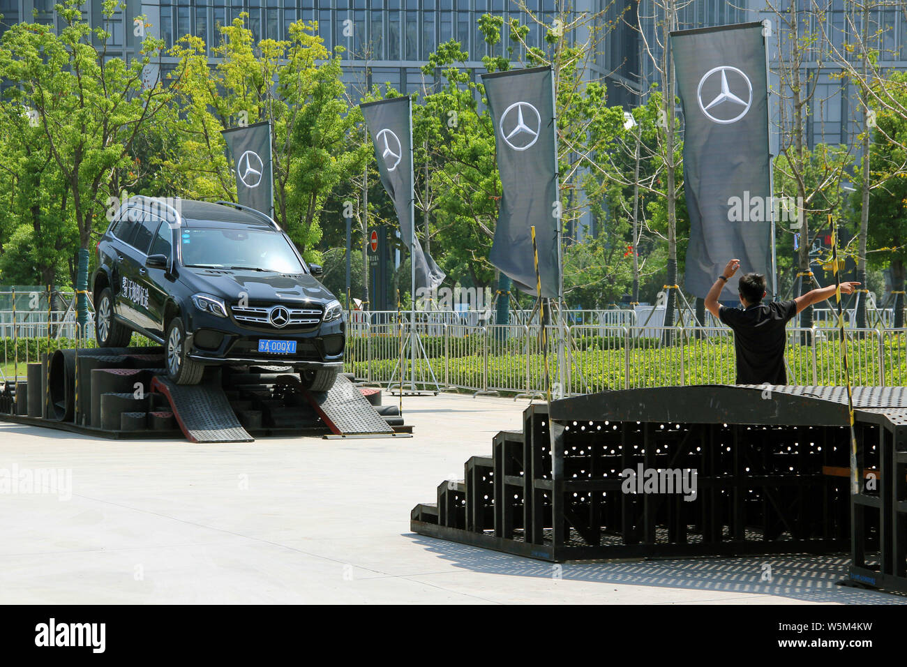 Gls mercedes hi-res stock photography and images - Alamy