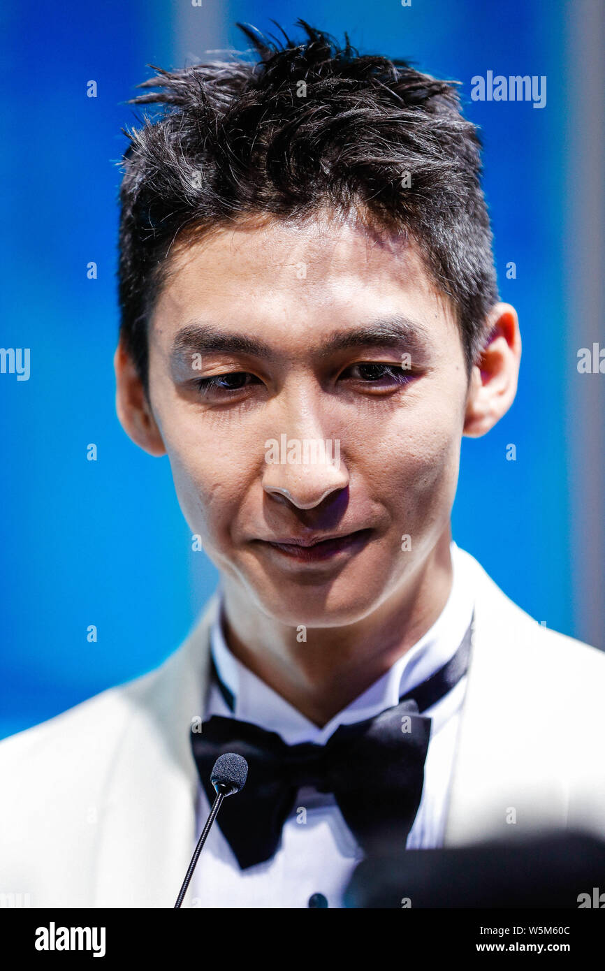 Chinese short track speed skater Wu Dajing, the winner of the men's 500 ...