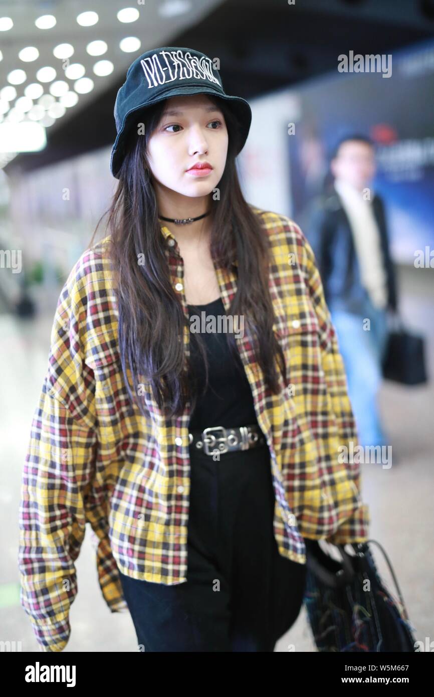 Chinese singer Cheng Xiao of South Korean-Chinese girl group Cosmic ...