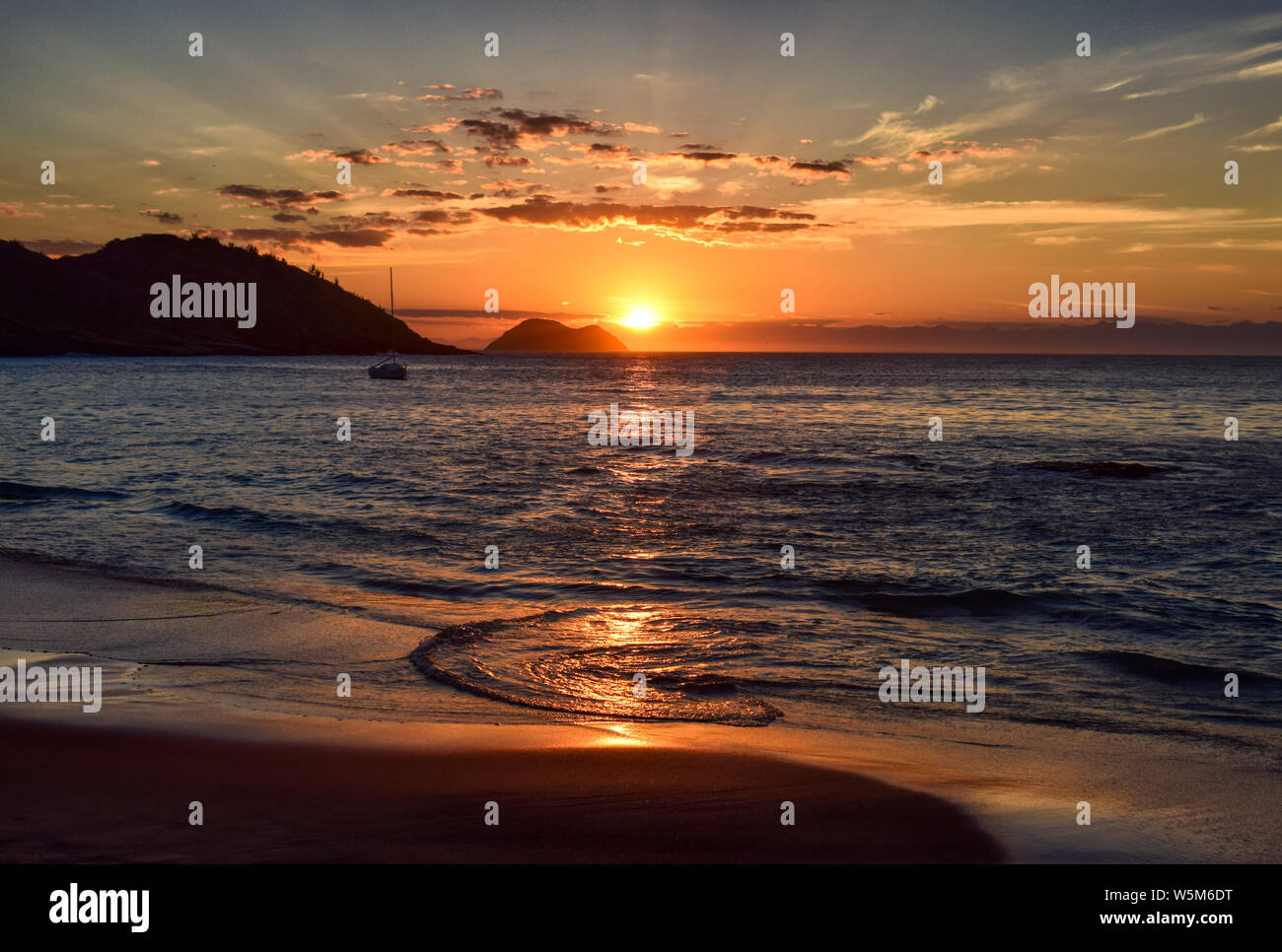 Buzios brazil mountain hi-res stock photography and images - Alamy