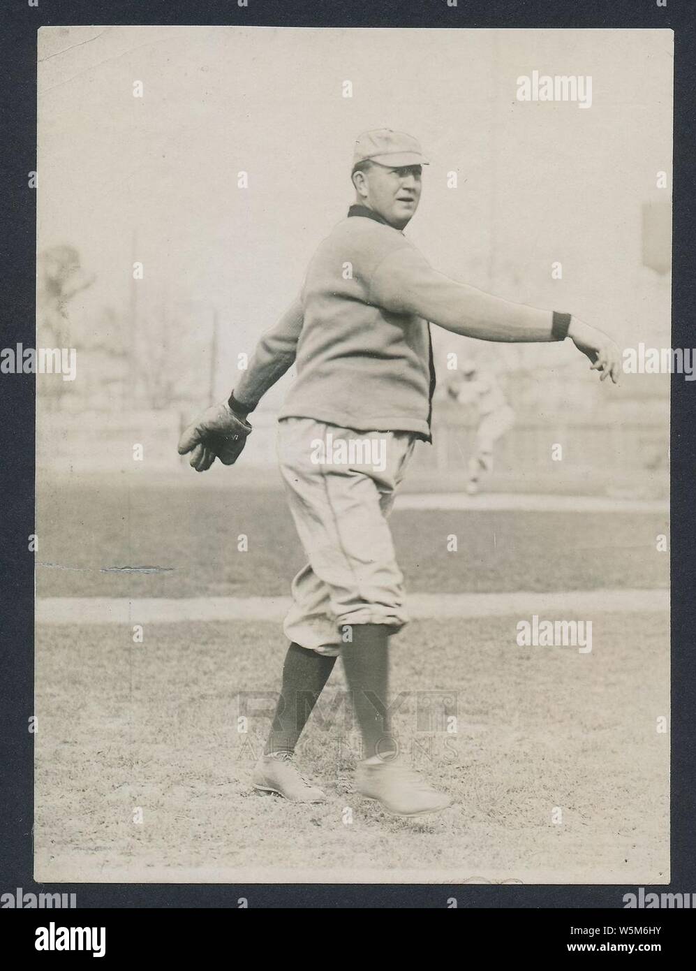 Cy young 1908 hi-res stock photography and images - Alamy