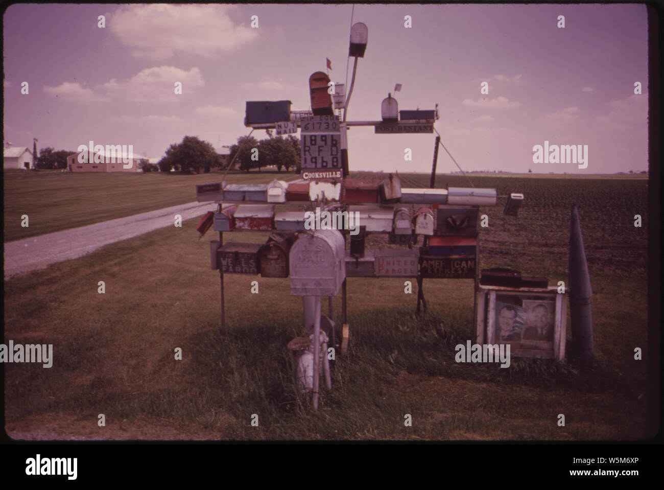 ECCENTRIC MAILBOX DISPLAY Stock Photo - Alamy