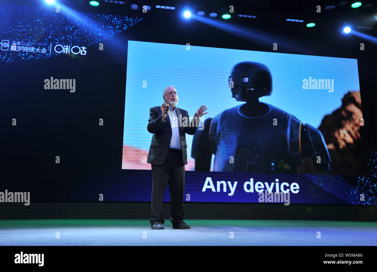 Kevin Kelly, founding executive editor of Wired magazine, delivers a ...