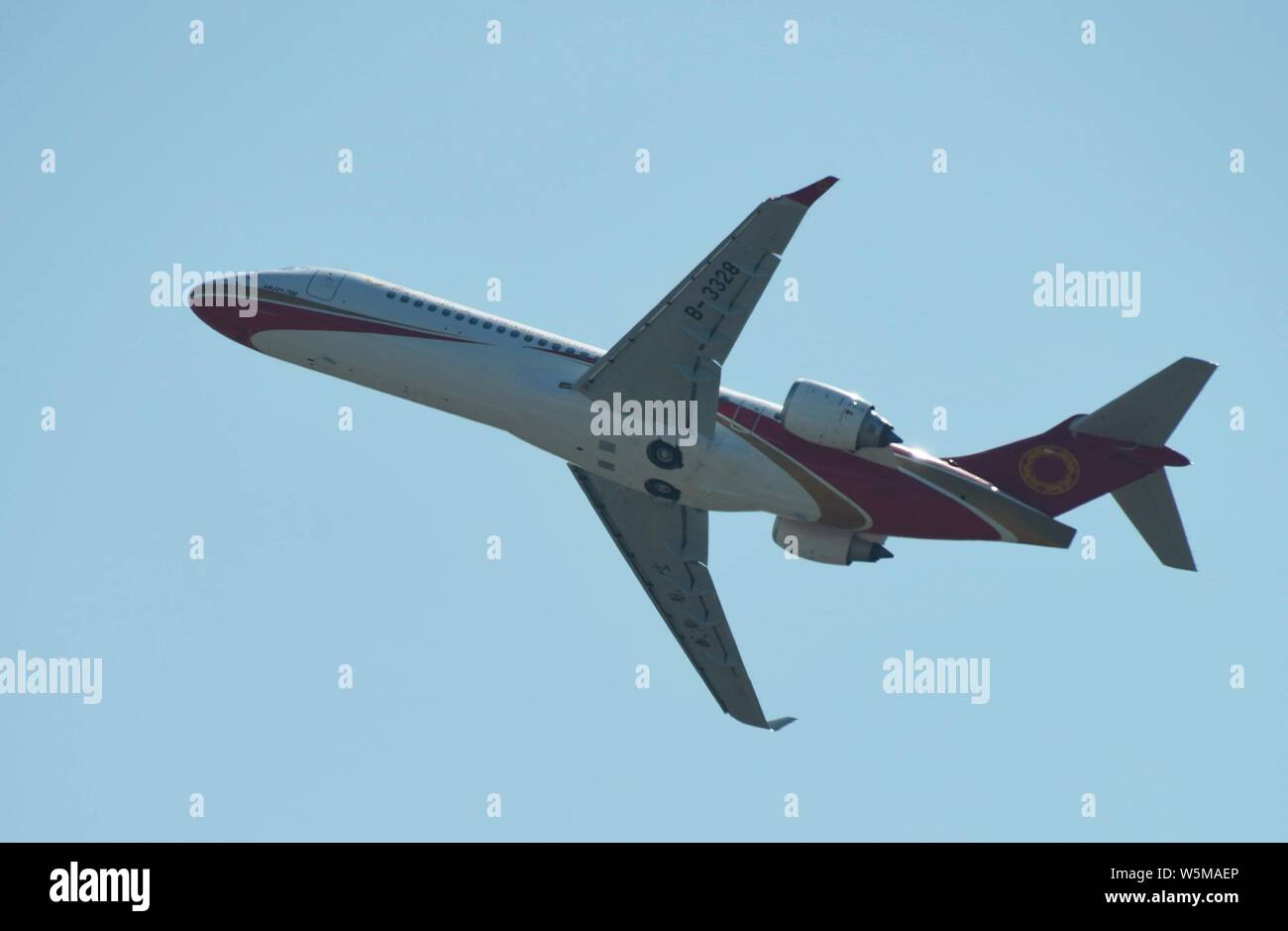 --FILE--An ARJ21-700 jet plane developed by China's Commercial Aircraft ...