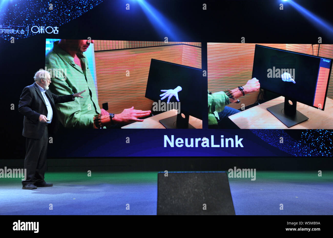 Kevin kelly editor hi-res stock photography and images - Alamy