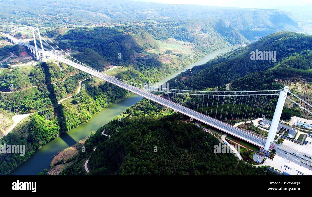 Aerial view of the Longjiang Bridge, connecting the cities of Baoshan ...
