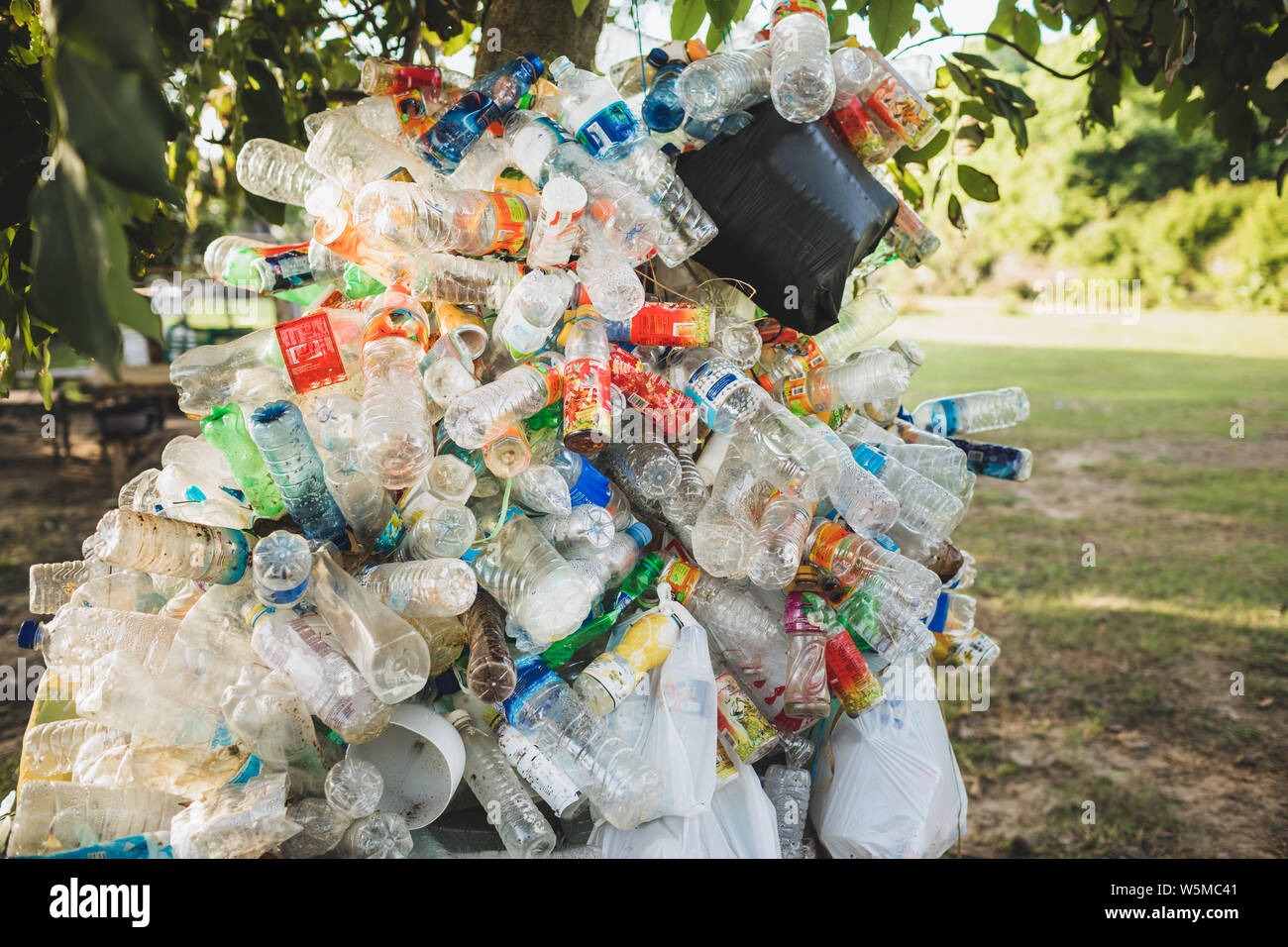 Say no to plastic bags hi-res stock photography and images - Alamy