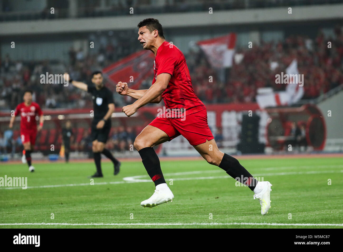 Brazilian football player Elkeson de Oliveira Cardoso, or simply ...