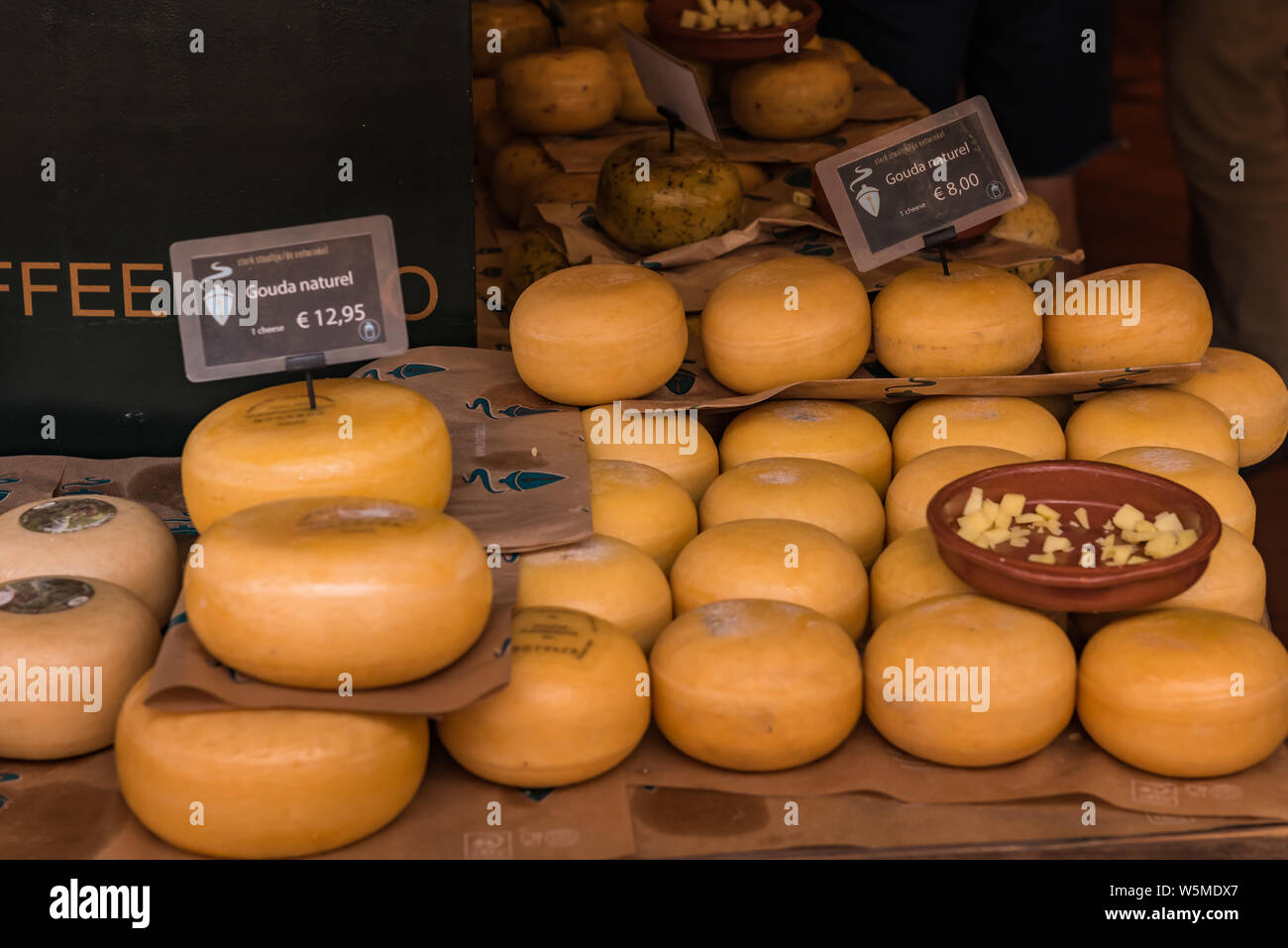 Aged gouda cheese hi-res stock photography and images - Alamy