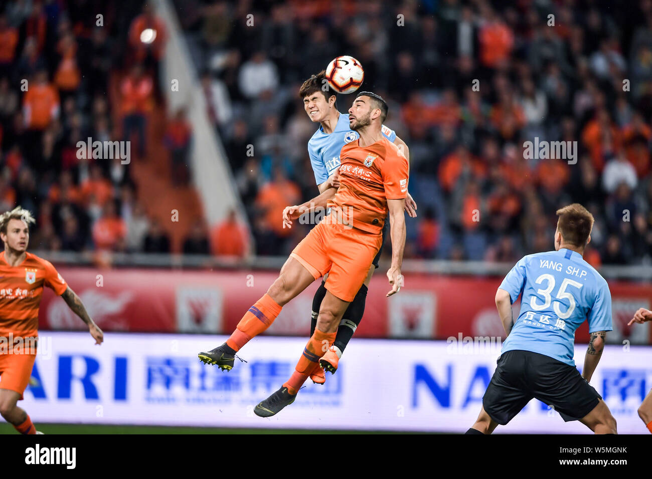 Li jianbin hi-res stock photography and images - Alamy